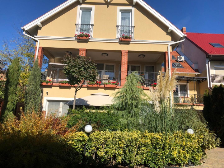 Galéria Apartmanház - Balaton