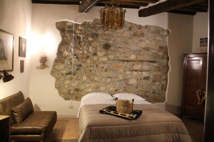 La Porta Sui Monti Di Luna - Carrara
