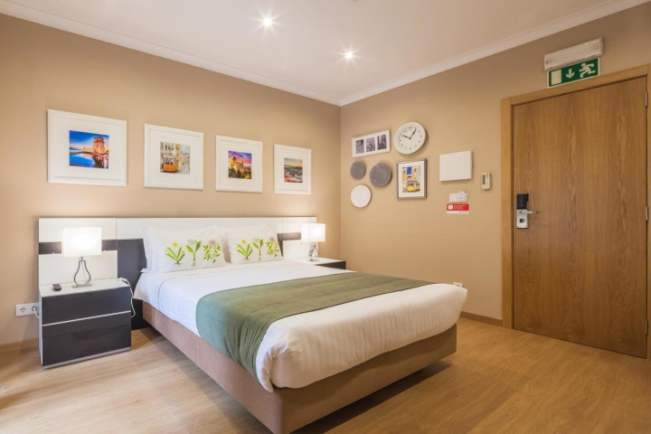Vila Nova Guesthouse - Montijo, Portugal