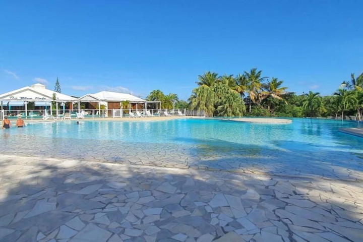 Grand Studio Tropical Idéalement Situé, Jardin Et Piscine - Guadeloupe