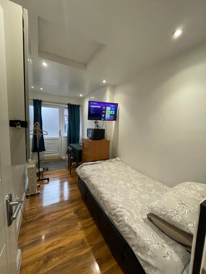 Room To Stay 9 Ilfracombe Avenue Newcastle Upon Tyne Ne4 8ru - Newcastle upon Tyne