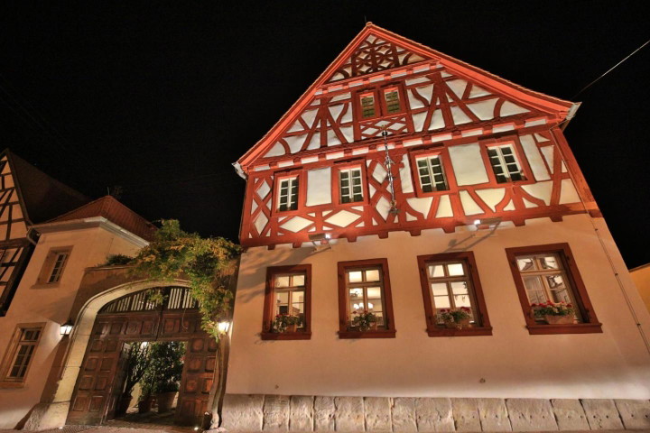 Weinhaus Henninger - Bad Dürkheim
