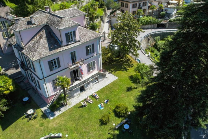Wild Valley Hostel - Villa Edera - Switzerland
