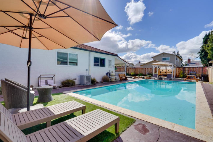 Sun-soaked Livermore Gem With Patio & Fire Pit! - Livermore, CA