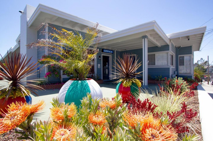 Edgewater Beach Inn - Capitola, CA