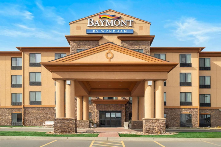 Baymont Inn & Suites By Wyndham Sturgis - Sturgis, SD