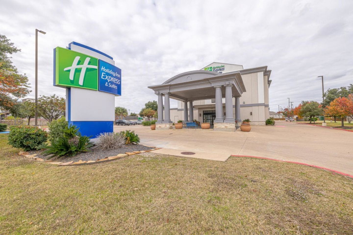 Holiday Inn Express & Suites College Station By Ihg - Bryan, TX