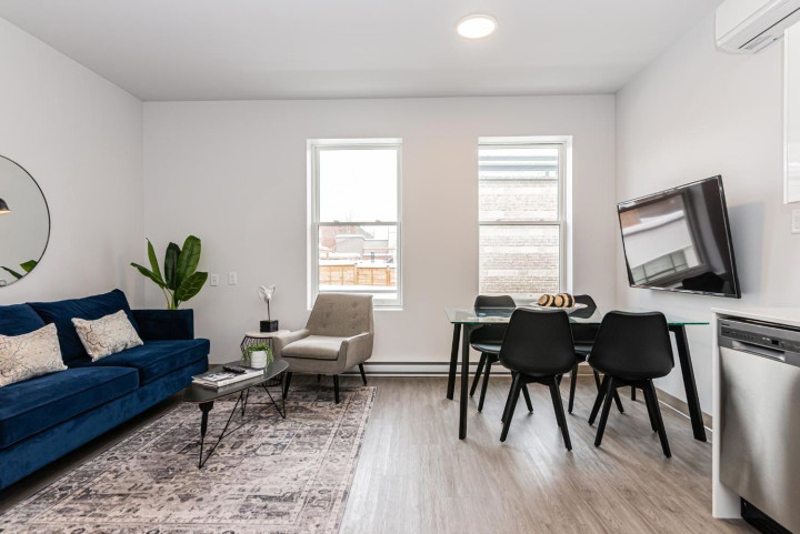 Modern And New Studio In The Heart Of The City By Den Stays - LaSalle