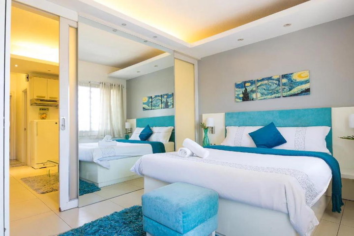 Touristation @ Crowne Bay Tower - Pasay