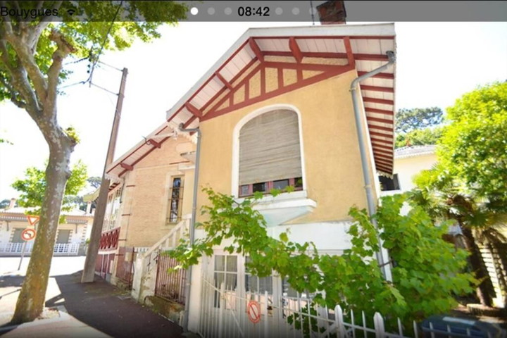 Charme Assuré Pour Ce Logement Idéalement Situé - Arcachon