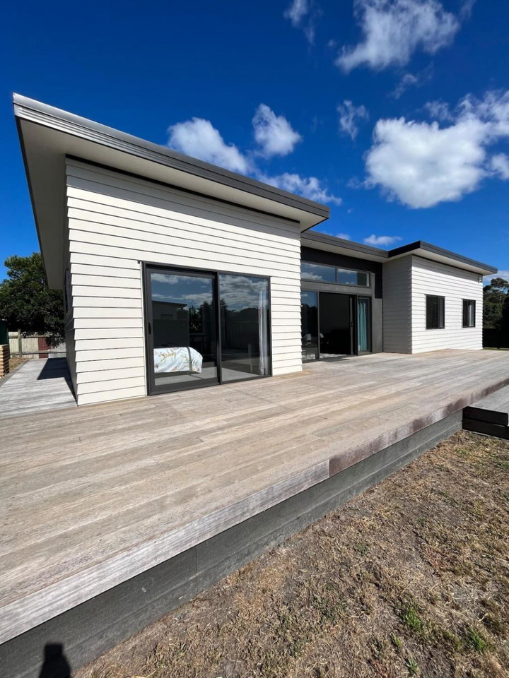 Exclusive Holiday Home Sunny Beach House Four Queen Beds - Napier