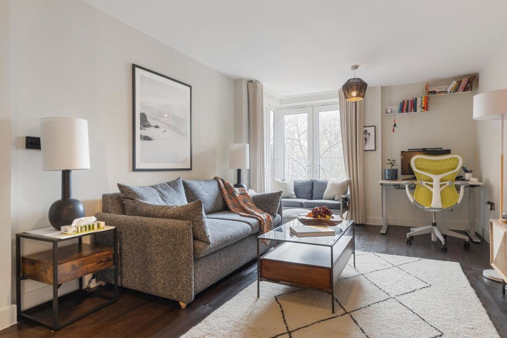 Modern Apartment In East End - Chingford