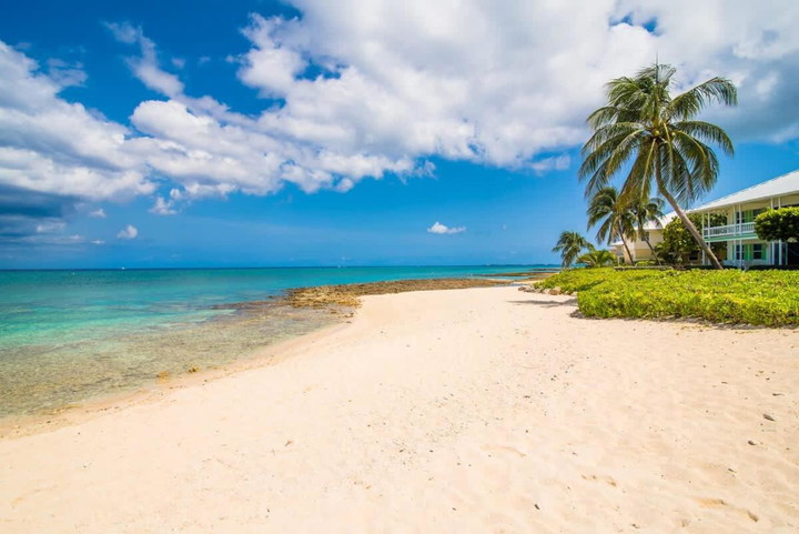 Cocoplum #3 - 2br Oceanfront Condo On Seven Mile Beach - Cayman Islands