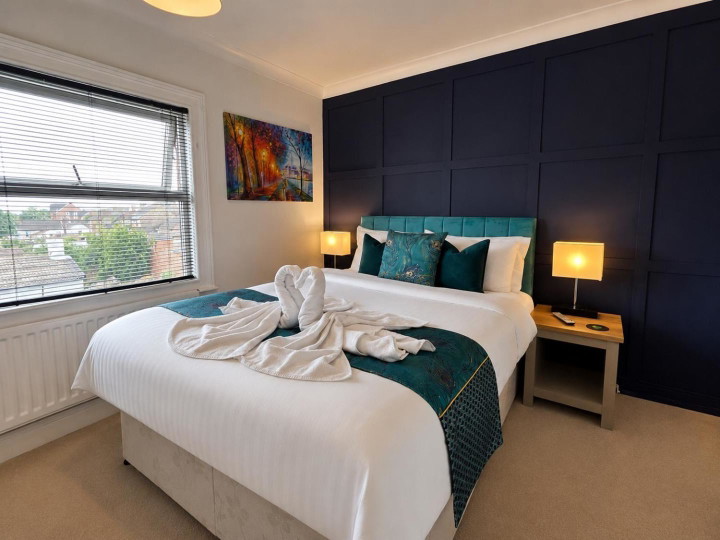 2 Bed Apartment Sleeps 6 Free Van Parking Walk To Weatherspoons - Hertfordshire