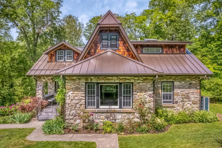 Rose & Thorne - Gardiner, NY
