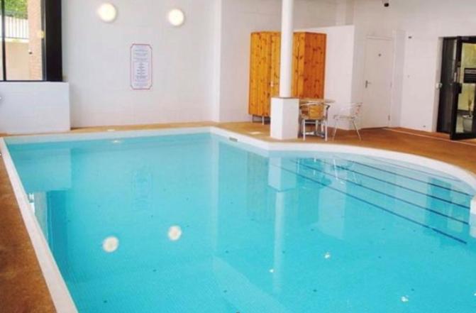 Apartment With Swimming Pool - Saundersfoot
