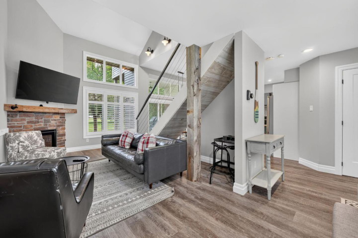 The Family Escape Townhome - Collingwood