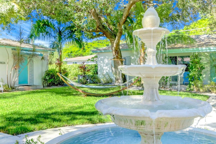 Cottages El Portal - Westchester, FL