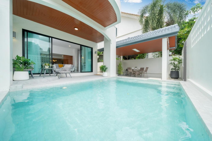 New Charming Patong Pool Villa 5 Mins Walk Bangla Beach - Patong Beach