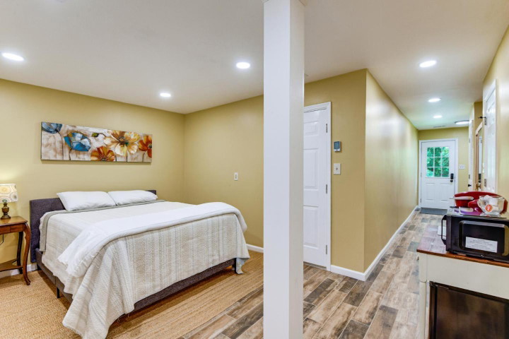 Private Sauna! Studio In Harpers Ferry - Harpers Ferry, WV