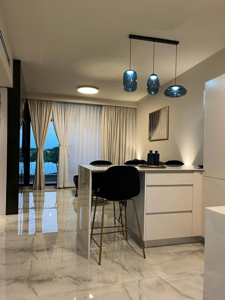 Liz Suite - Israel