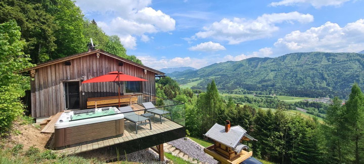 Ruhige Bergvilla In Alleinlage Am Mondsee Mit Seeblick Bergblick Und Whirlpool - Wolfgangsee