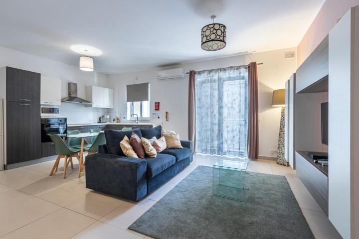 St Julians - Balluta 2 Bedroom Apartment - Malta