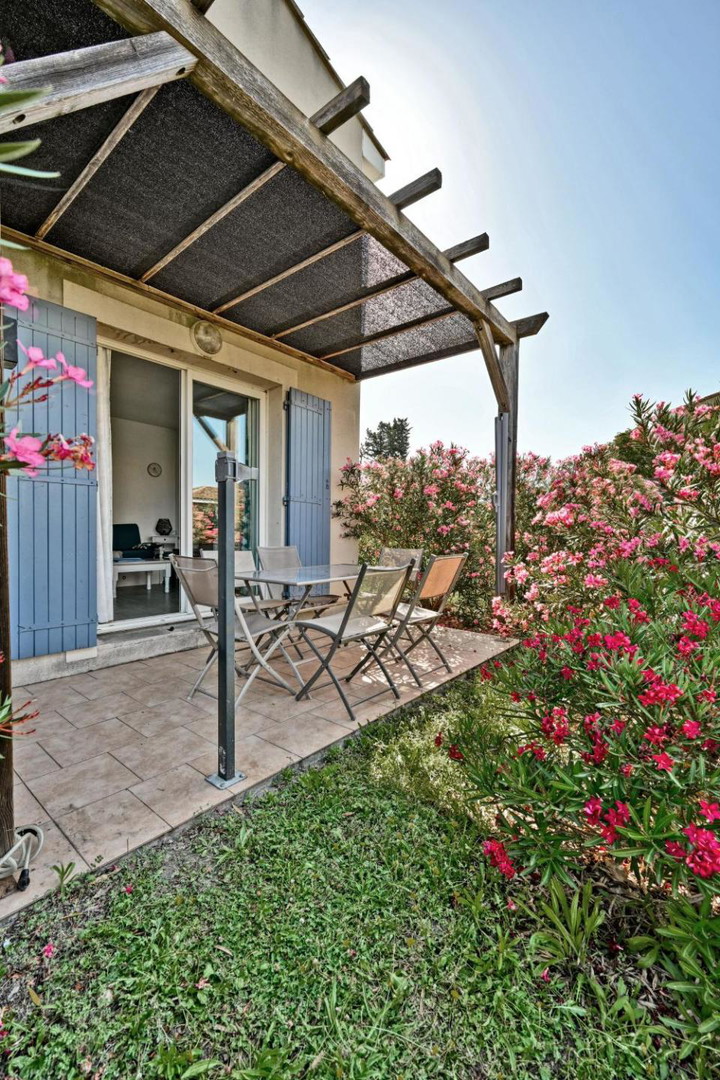 Le Petit Bonheur - Place Parking Privee - Clim - Terrasse - Piscine Partagee - Proche Parc Spirou - Monteux