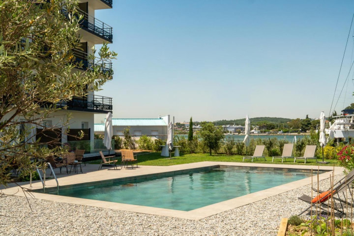 Golden Tulip Hotel & Rooftop Martigues Provence - Port-de-Bouc