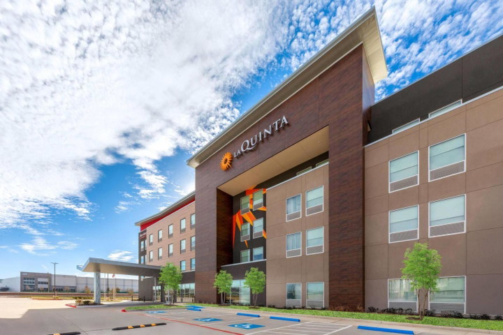La Quinta Inn & Suites By Wyndham Desoto - Cedar Hill, TX
