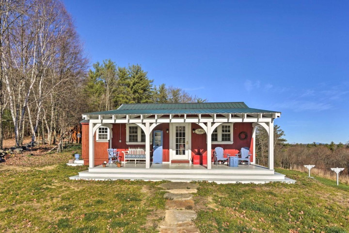Cozy 'Fiddler's Rest:' Cabin: 11 Miles To Skiing! - Greenfield, MA