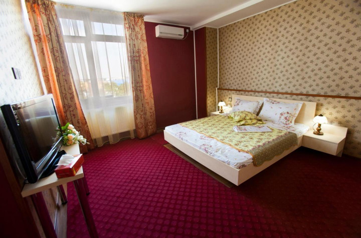 Hotel La Gil - Otopeni