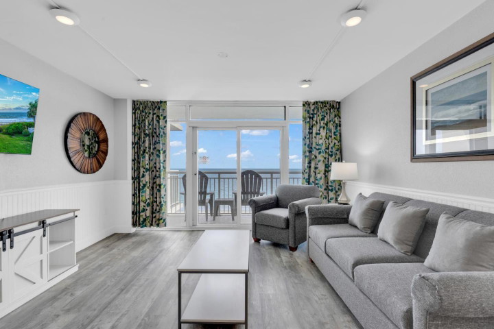Oceanfront Atlantica 2br Condo W Balcony - Myrtle Beach