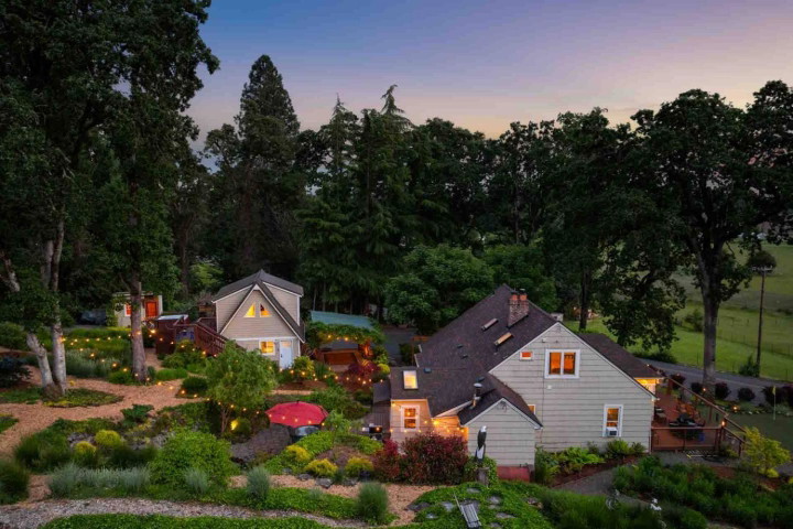 Hoffman Woods Estate - Oregon City, OR