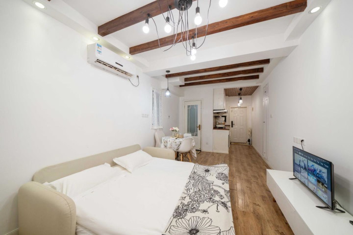 Yueyang - Tranquil Gentle Lane House With Private Patio - Shanghai