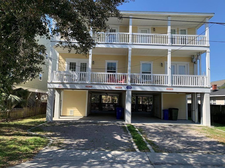 Our Only Pet-friendly Home! With Five Bedrooms A Private Pool - Murrells Inlet, SC