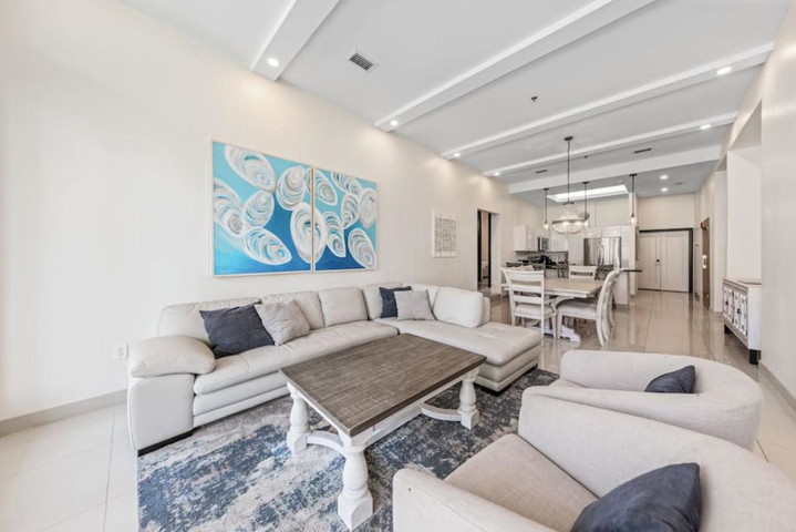 Luxury Ground Beachfront Condo Solare 103 - South Padre Island