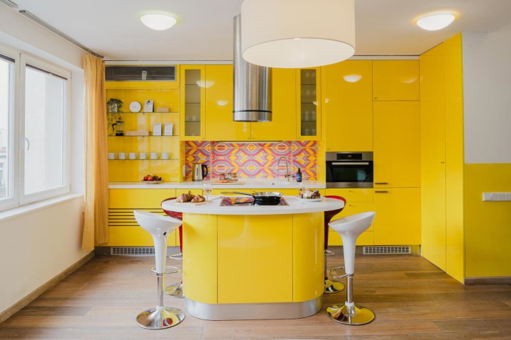 Prague Days - Three-bedroom Loft With Fireplace In Pop-art Style - Praga
