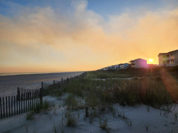 Salty Snouts Retreat, Holden Beach Nc - Holden Beach, NC