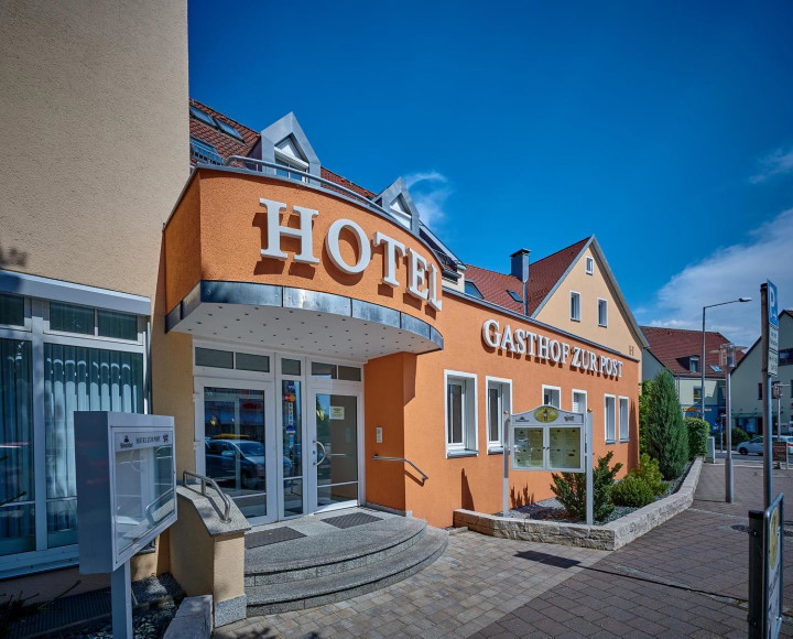 Hotel Gasthof Zur Post - ニュルンベルク