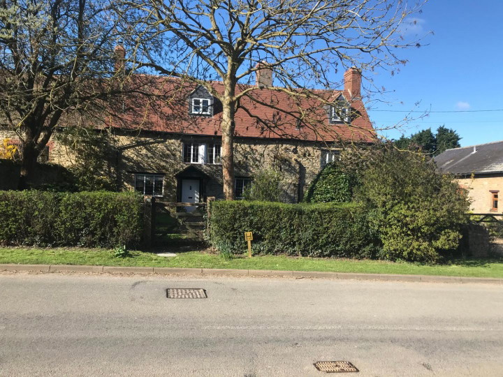 The Old Farmhouse - Oxfordshire