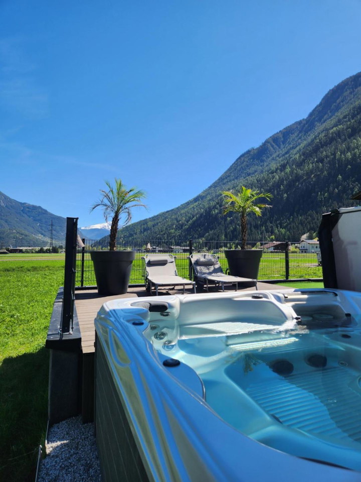 Apartment Deluxe Mit Whirlpool Und Fasssauna - Tirol