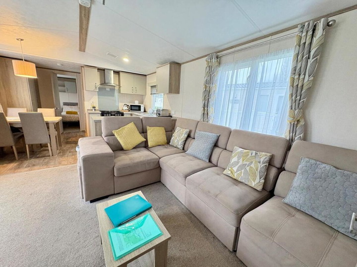Sunflower Lodge, Pet Friendly, Free Hoburne Passes - Bibury