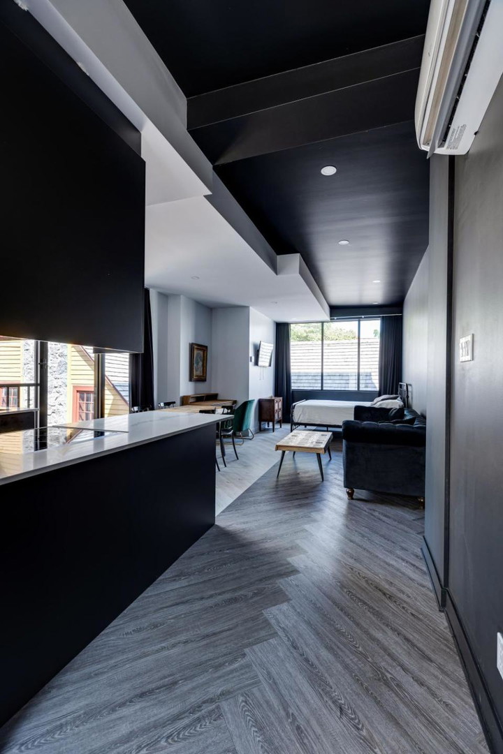 Le Black & White - Vieux-terrebonne - Terrebonne