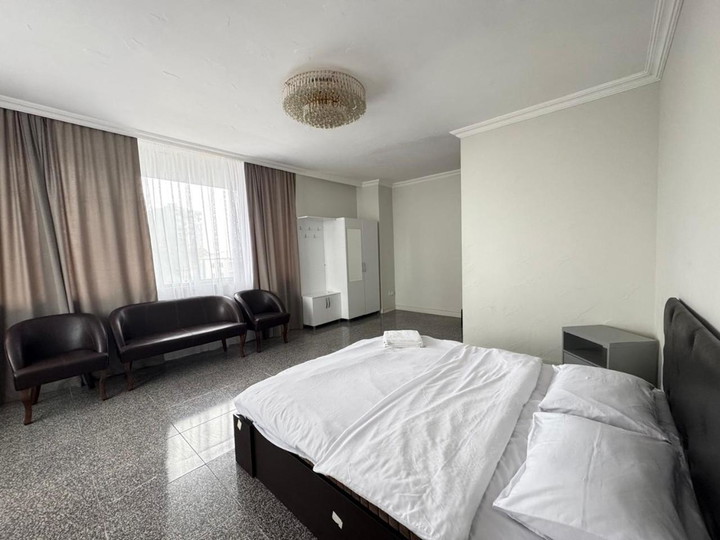 Family Hotel - Batumi