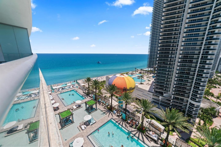 Oceanfront Luxury Condo With Waterview - Aventura