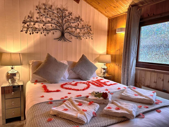 Snowdrop 14 - Dog Friendly - Hot Tub--tenby-pendine - Pembrokeshire