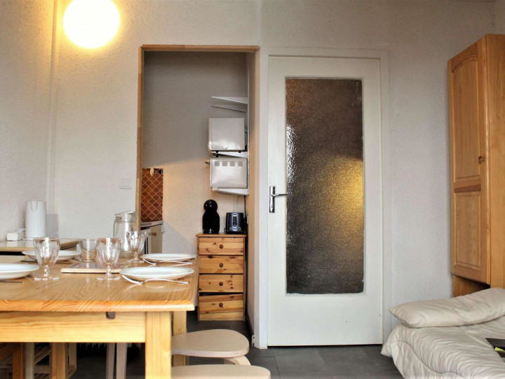 Studio Cabine Au Pied Des Pistes, 4 Couchages, Plein Centre, Balcon Exposé Ouest, Parking Proche - Fr-1-330-554 - Risoul