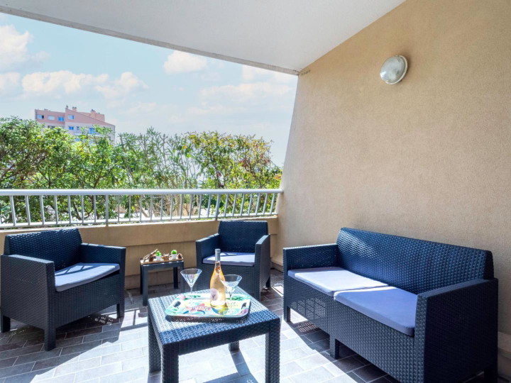Studio Port De La Gavine-27 By Interhome - Hyères