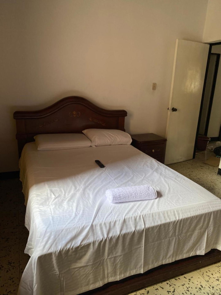 Casa Amplia Familiar Muy Fresca Cerca Al Poblado - Medellín